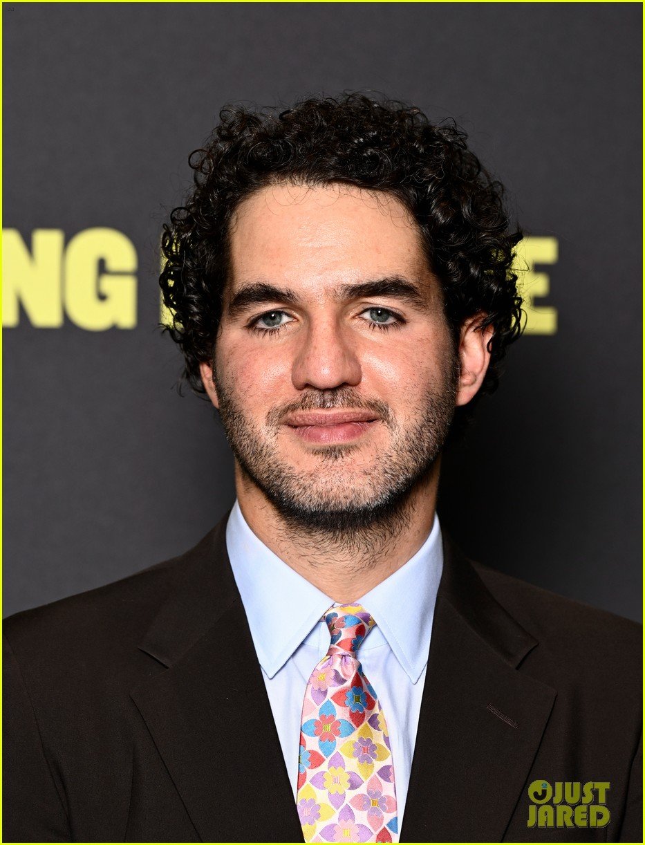 Emily Blunt Looks So Chic in $22 Polka-Dotted Tights to 'Smashing ...