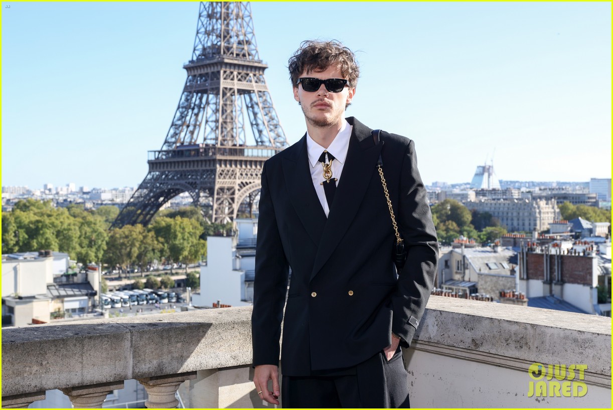 Lola Tung, Christopher Briney & 'The Summer I Turned Pretty' Cast Celebrate Series Finale ...