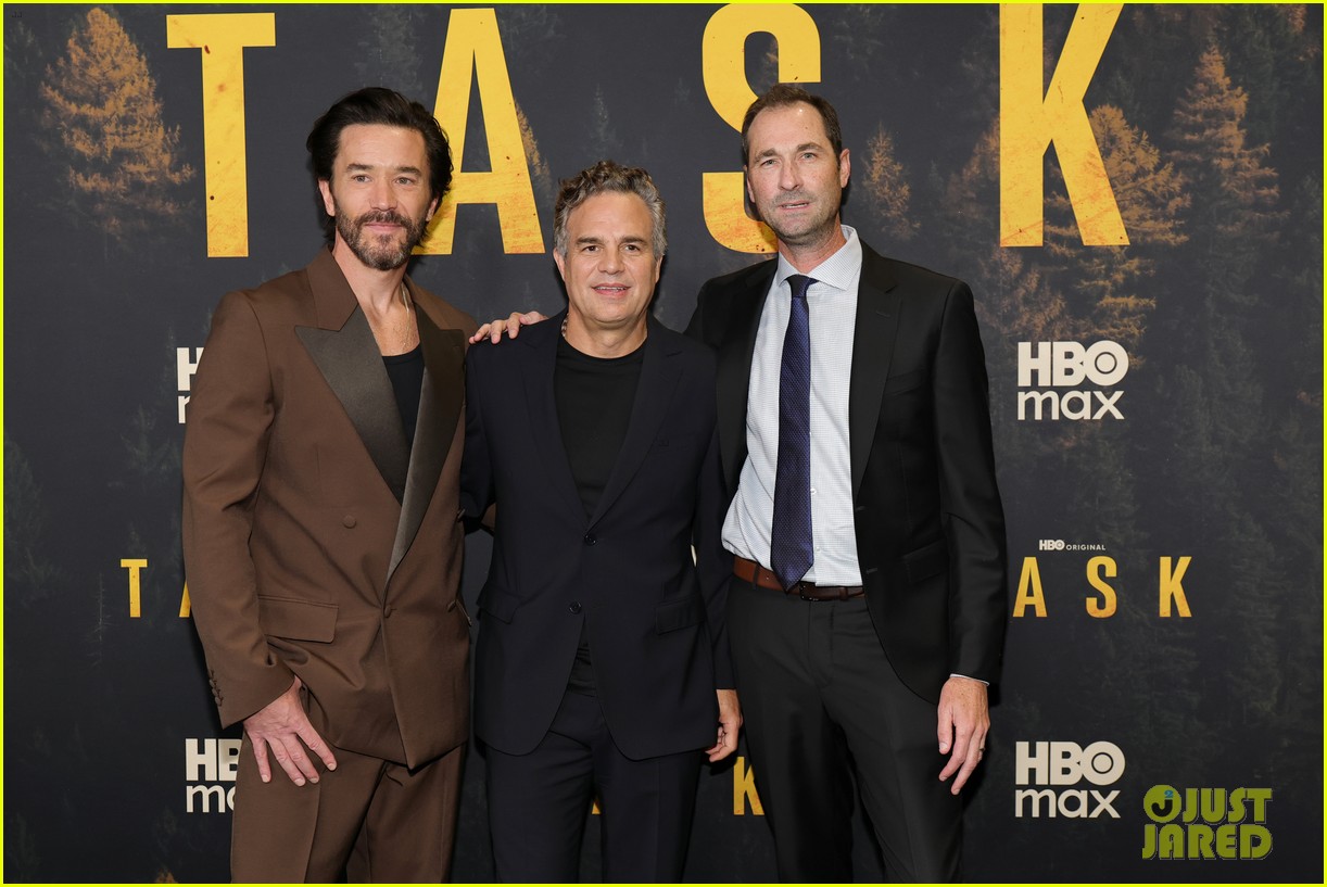 Mark Ruffalo & Tom Pelphrey Step Out for 'Task' Premiere in NYC!: Photo ...
