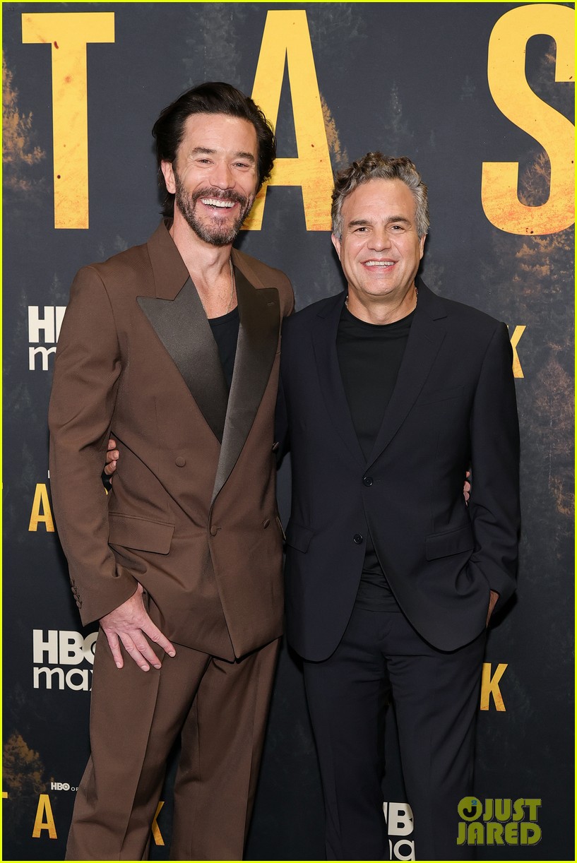 Mark Ruffalo & Tom Pelphrey Step Out for 'Task' Premiere in NYC!: Photo 5197635 | Kaley Cuoco ...