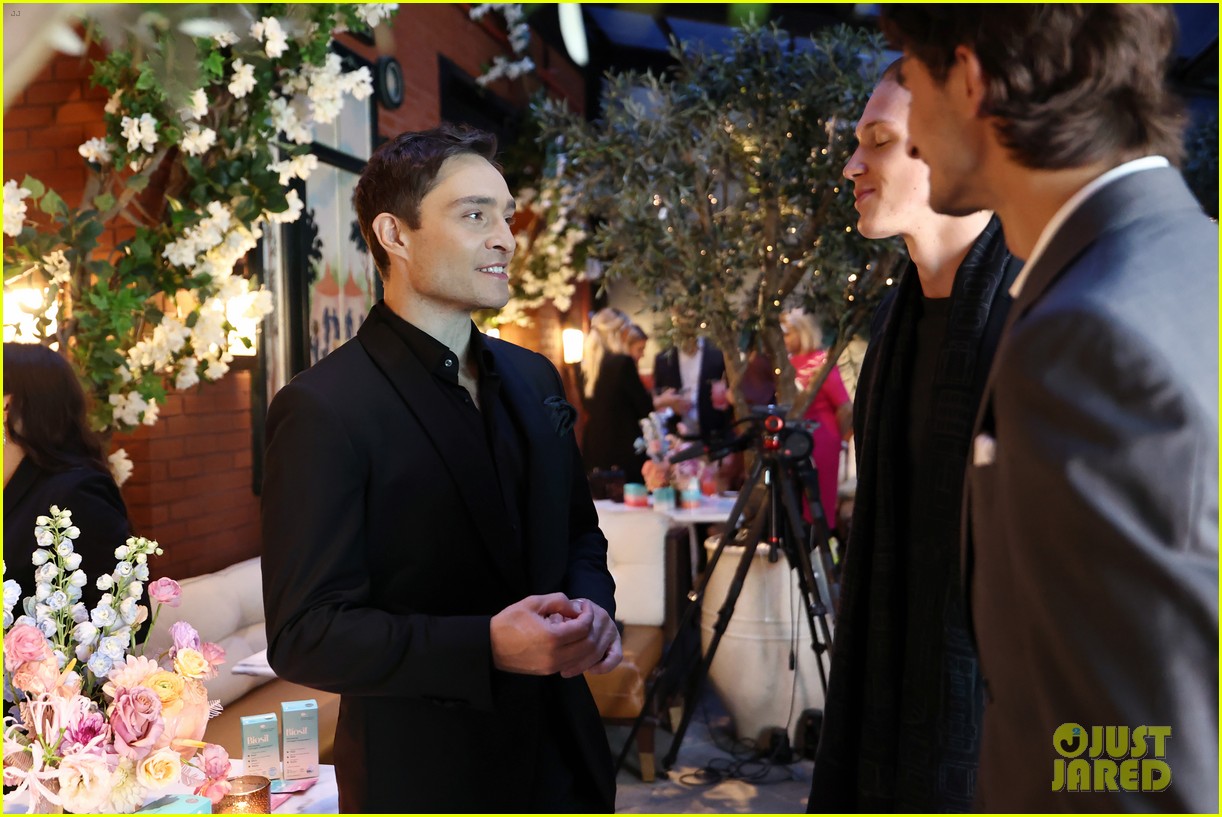 Ed Westwick & Kelly Rutherford Have 'Gossip Girl' Reunion at Biosil's ...