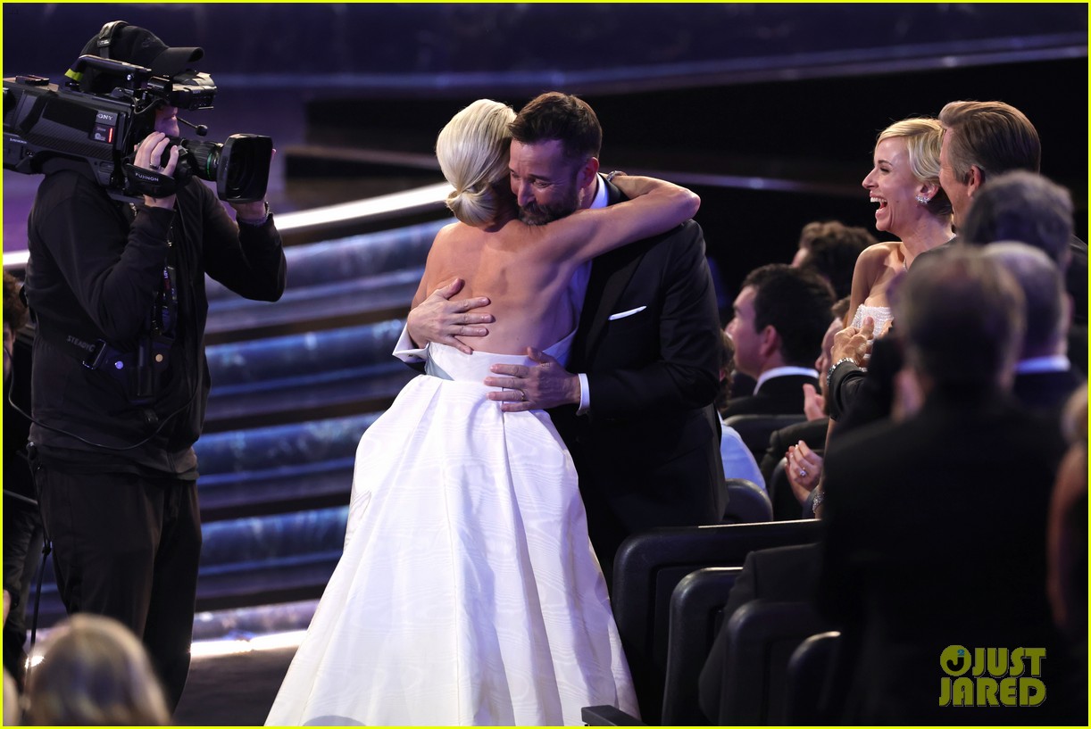 Noah Wyle Wins Two Emmys for 'The Pitt': Best Actor & Best Drama Series!: Photo 5203357 | Noah ...