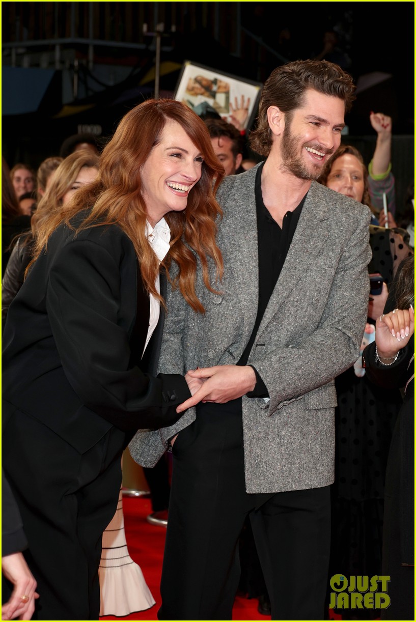 Julia Roberts, Andrew Garfield, & Ayo Edebiri Attend 'After the Hunt' Premiere at BFI London ...