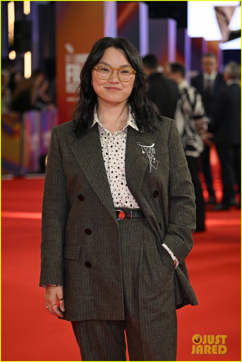 Julia Roberts, Andrew Garfield, & Ayo Edebiri Attend 'After the Hunt ...