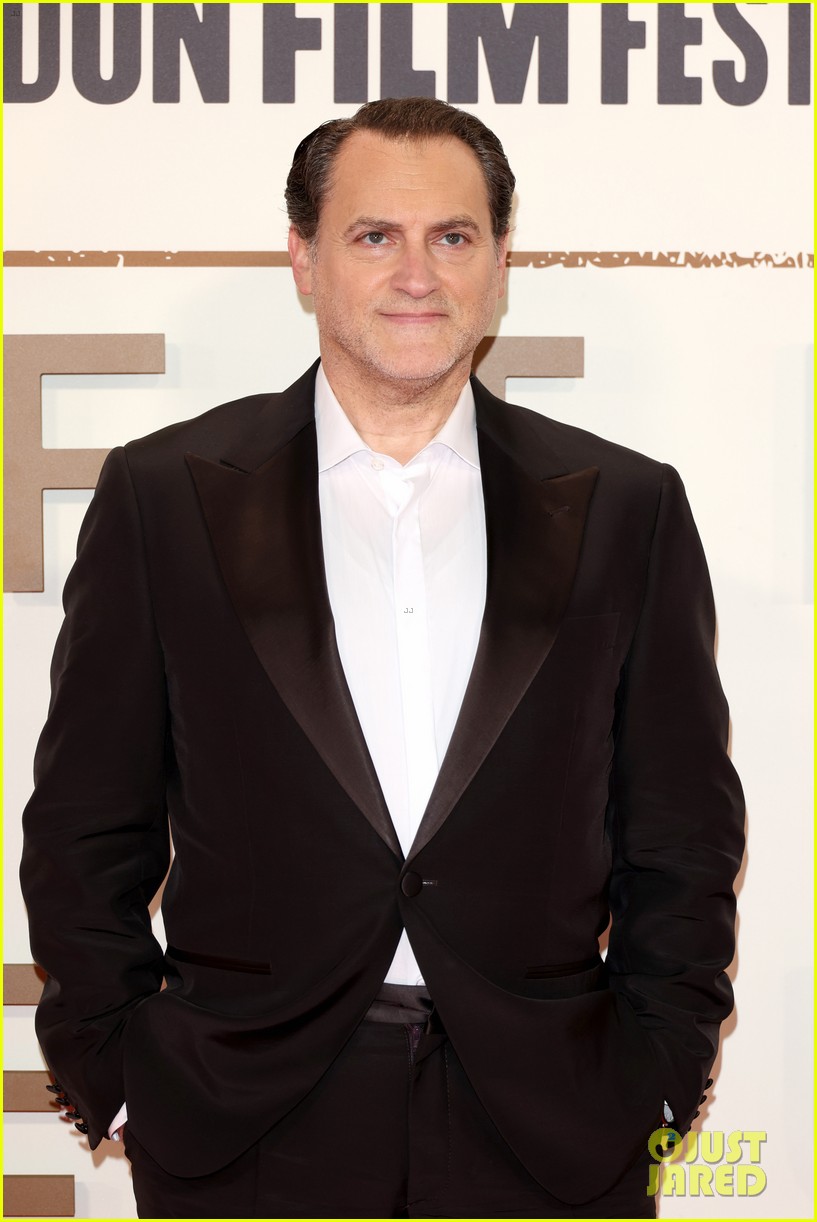 Julia Roberts, Andrew Garfield, & Ayo Edebiri Attend 'After the Hunt ...