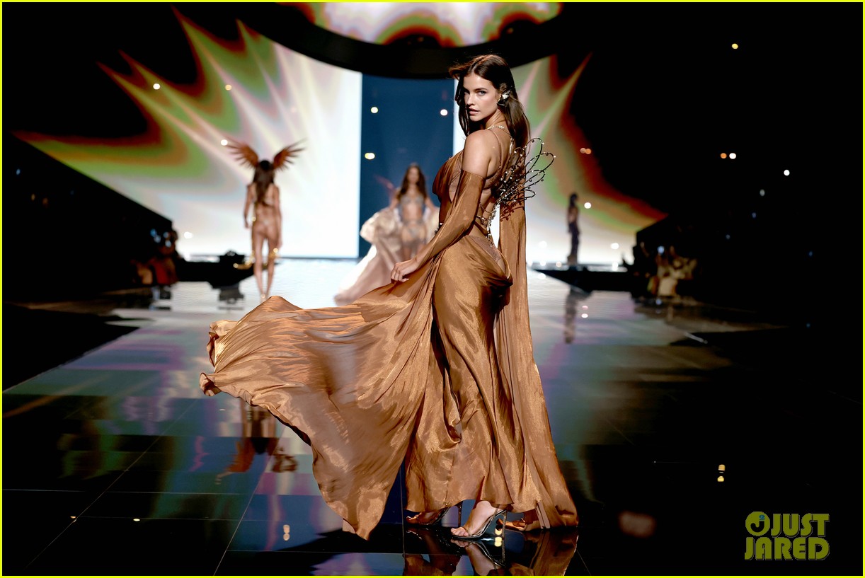 Dylan Sprouse Reveals Wife Barbara Palvin Walked in Victoria's Secret ...