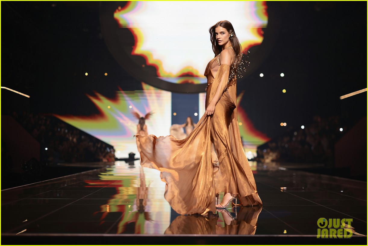 Dylan Sprouse Reveals Wife Barbara Palvin Walked in Victoria's Secret ...