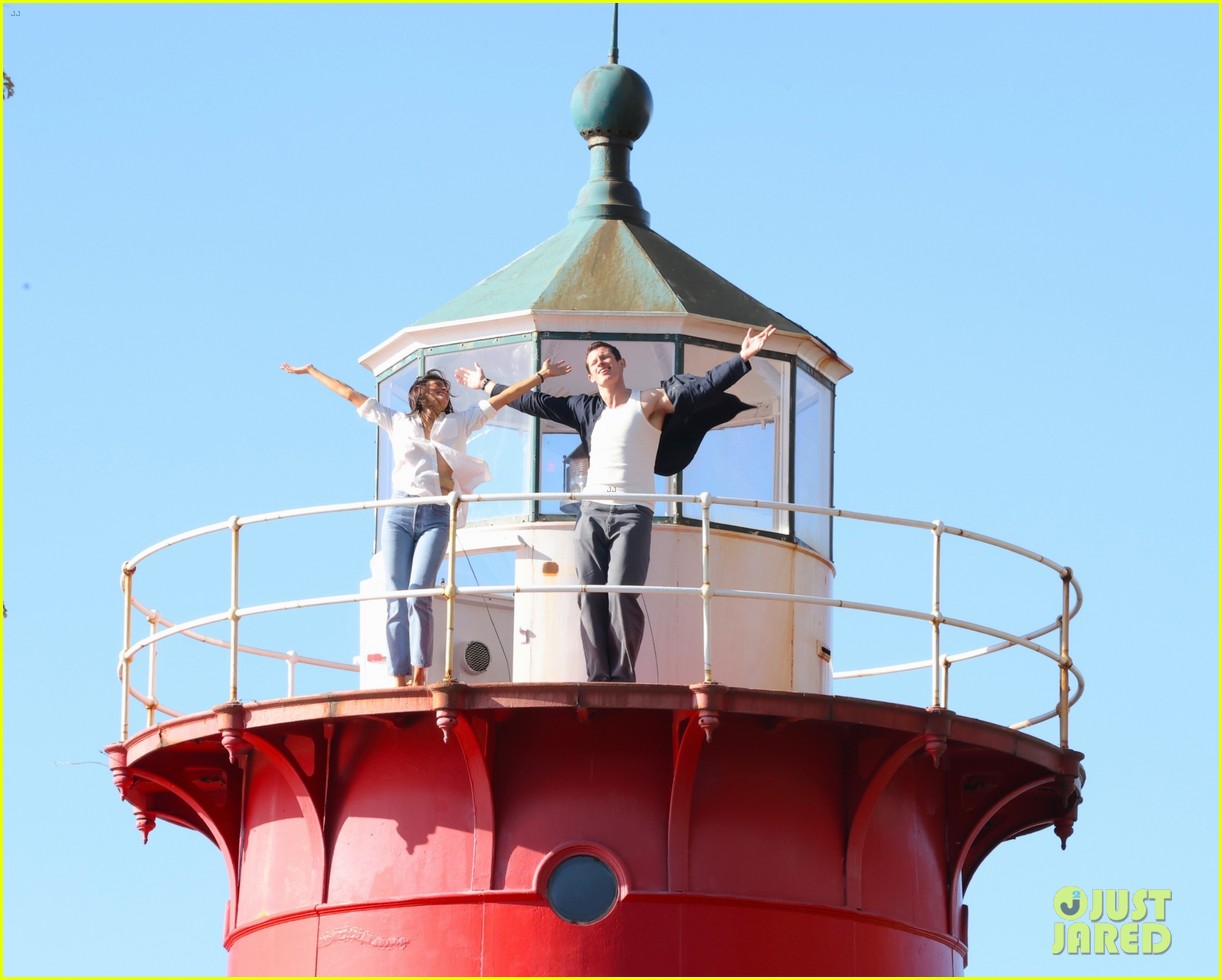 Callum Turner & Monica Barbaro Kiss in 'One Night Only' Set Photos ...