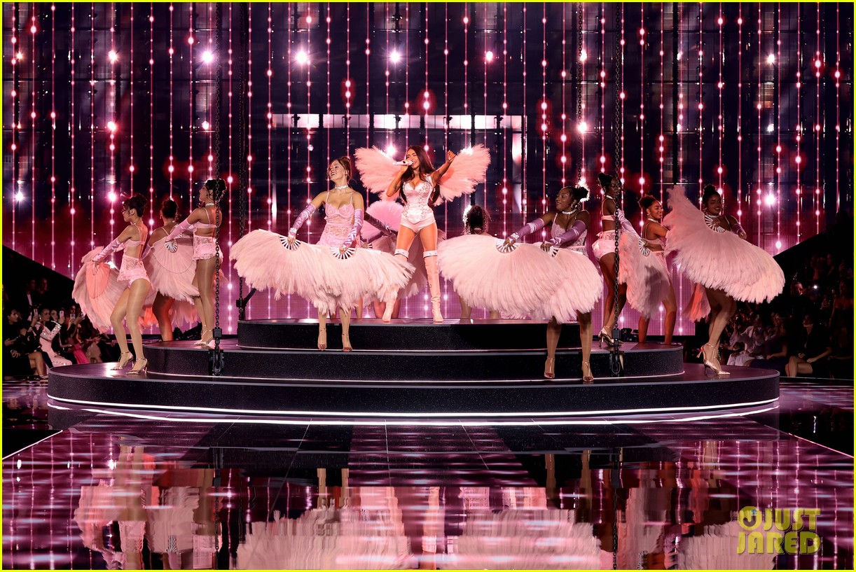 Madison Beer Wears Pink Wings as She Performs at Victoria's Secret ...