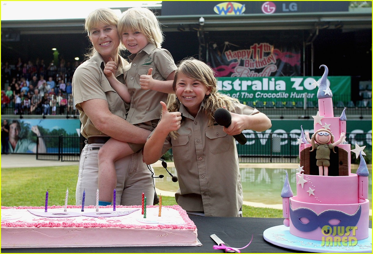 Bindi Irwin Reveals Why She's Been Absent From Supporting Robert Irwin ...