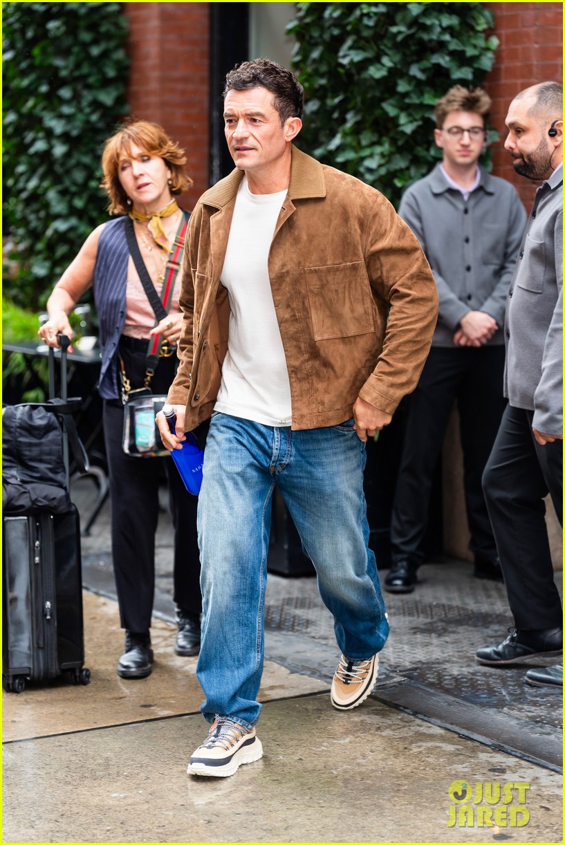 Orlando Bloom Is Already Dressing Perfectly for Fall & You Can Buy The ...