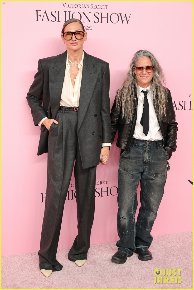 Bravo Stars Madison LeCroy, Ciara Miller & More Attend Victoria's ...