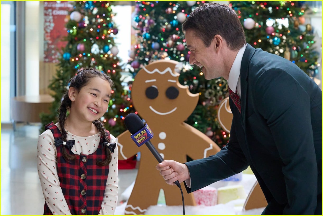 'Merry Christmas, Ted Cooper' Actors Robert Buckley & Kimberely Sustad ...