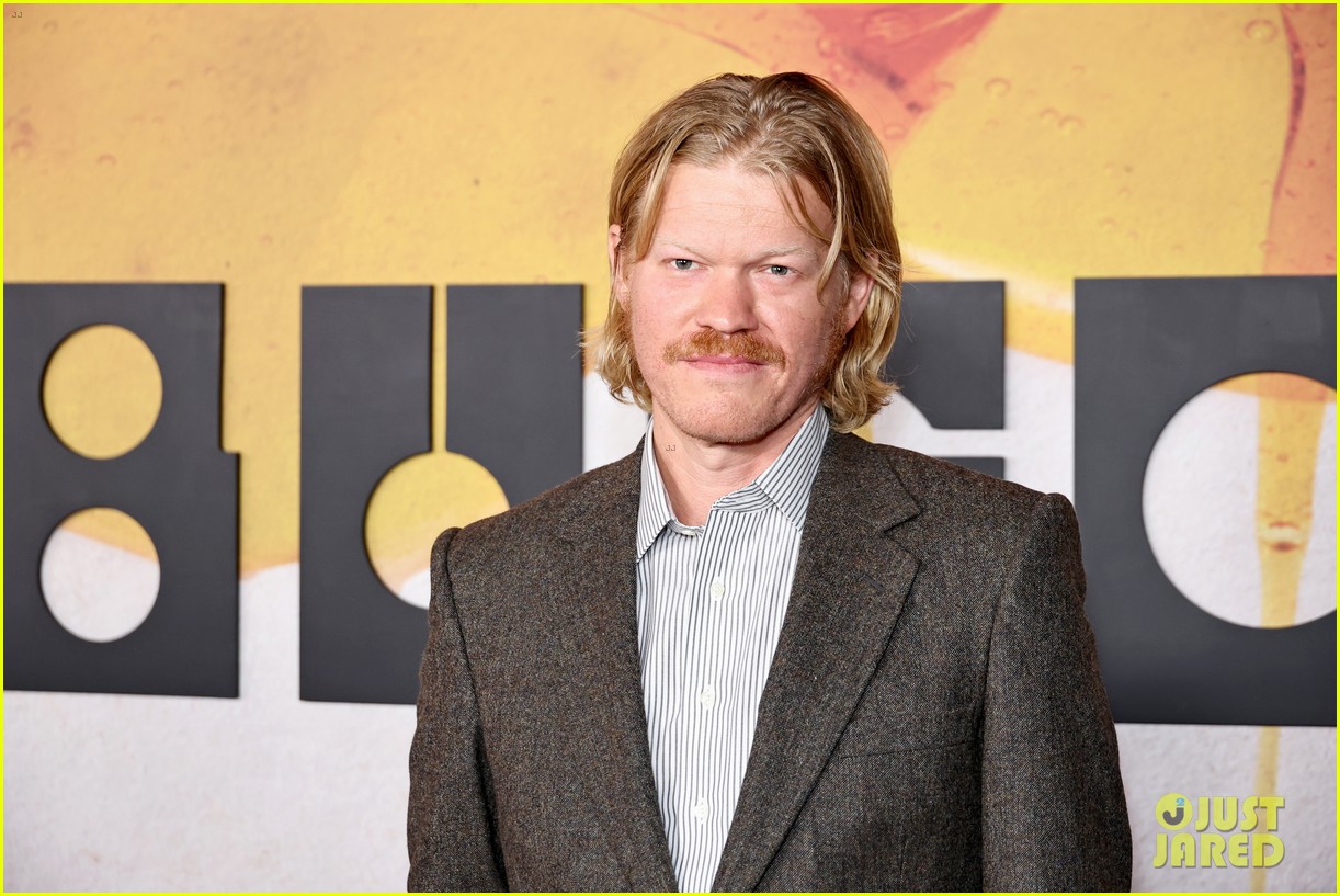 Emma Stone, Jesse Plemons, & More Step Out for 'Bugonia' Premiere in ...