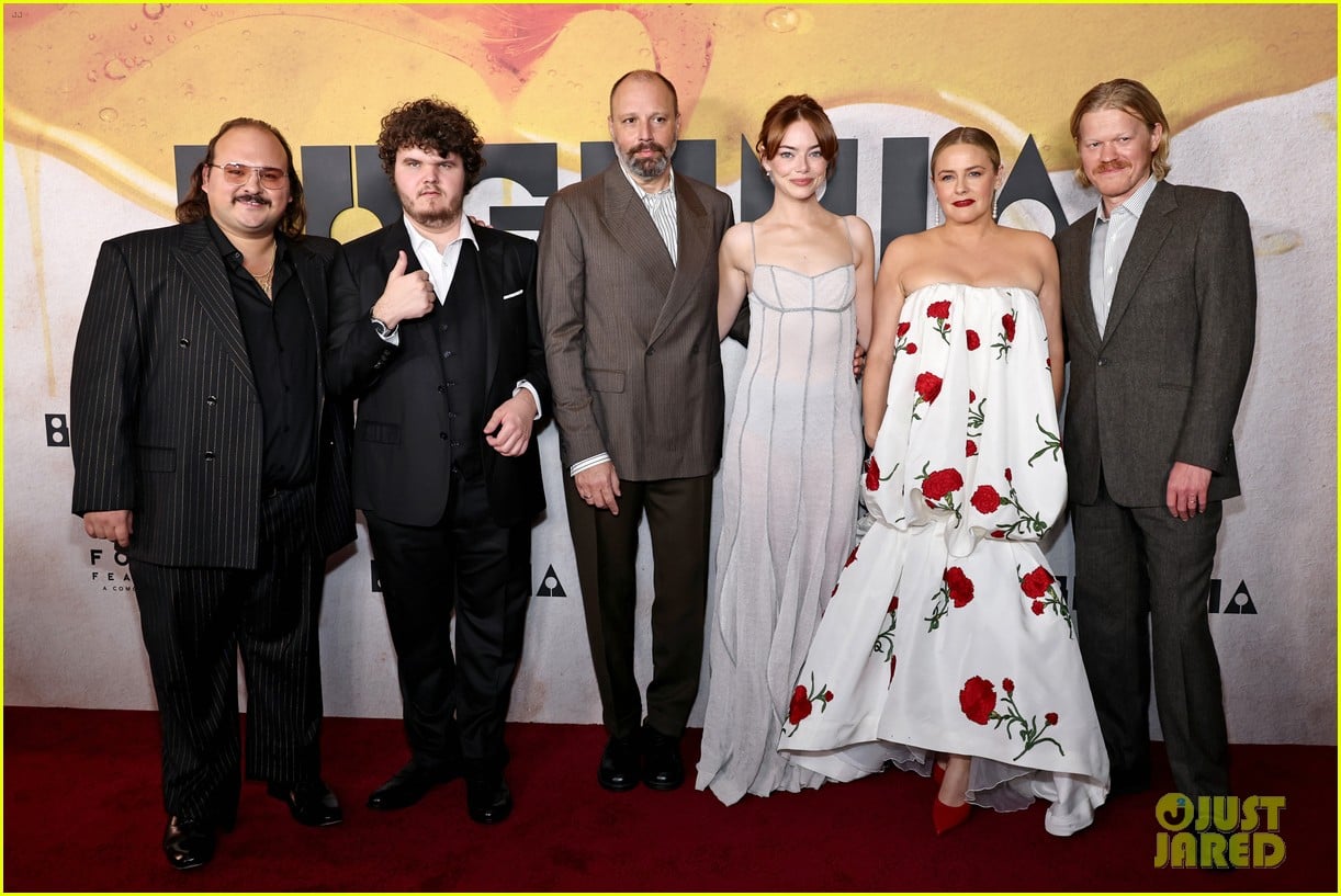 Emma Stone, Jesse Plemons, & More Step Out for 'Bugonia' Premiere in ...