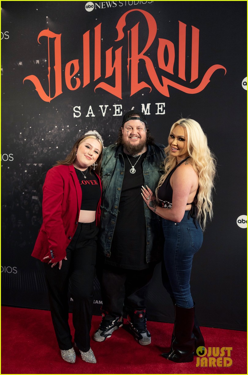 Bunnie XO Responds to Criticism for Taking Jelly Roll Back After He ...