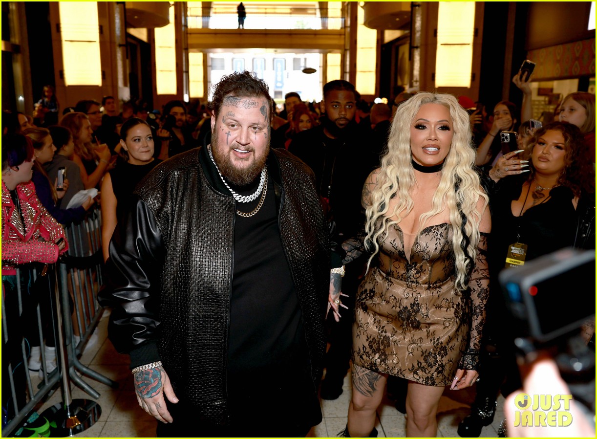 Bunnie XO Responds to Criticism for Taking Jelly Roll Back After He ...