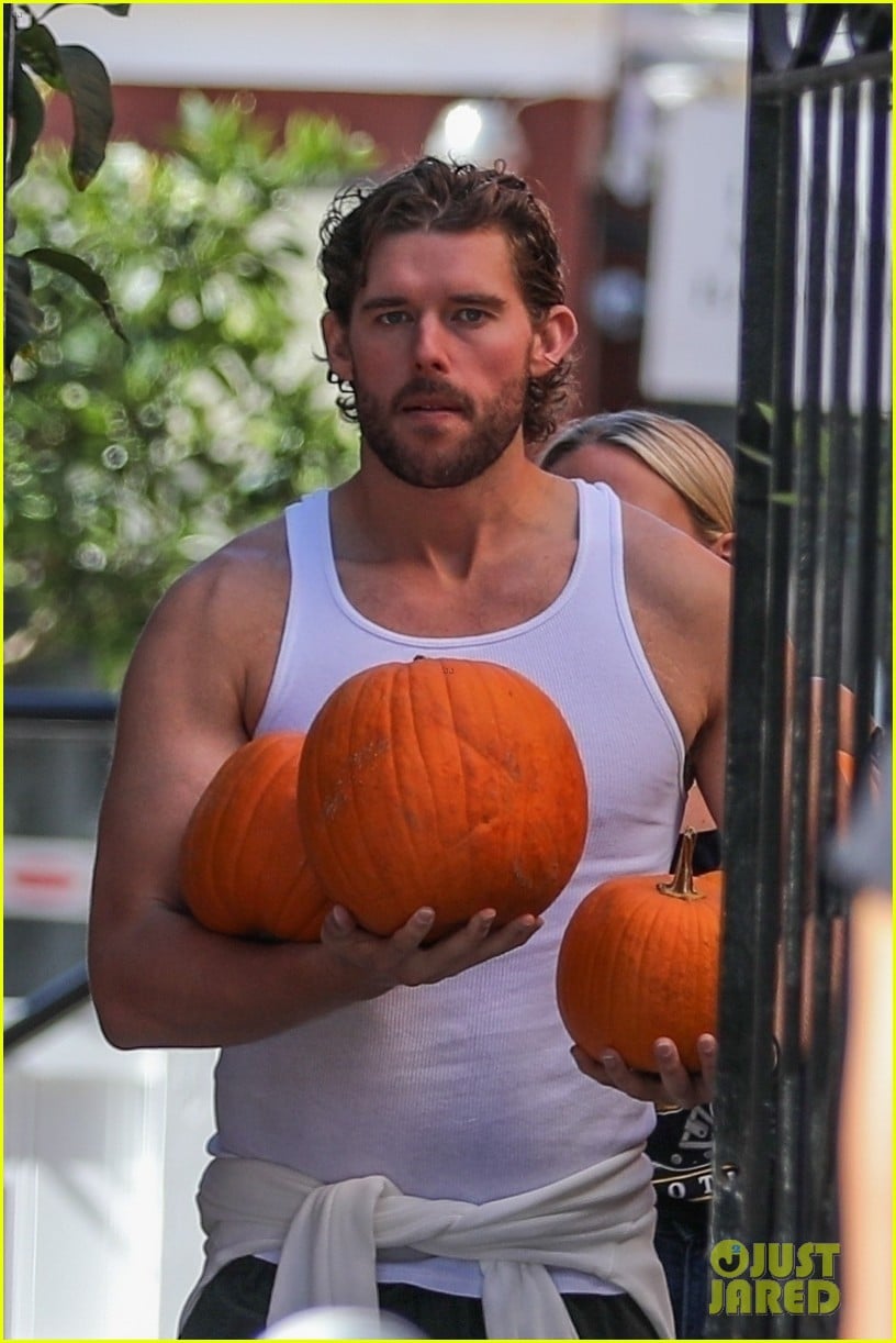 Christopher Schwarzenegger, 28, Bares Muscular Physique in a Tank Top During Pumpkin Patch Visit ...