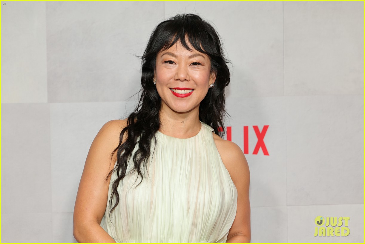 Keri Russell Joined by Longtime Partner Matthew Rhys at 'The Diplomat ...