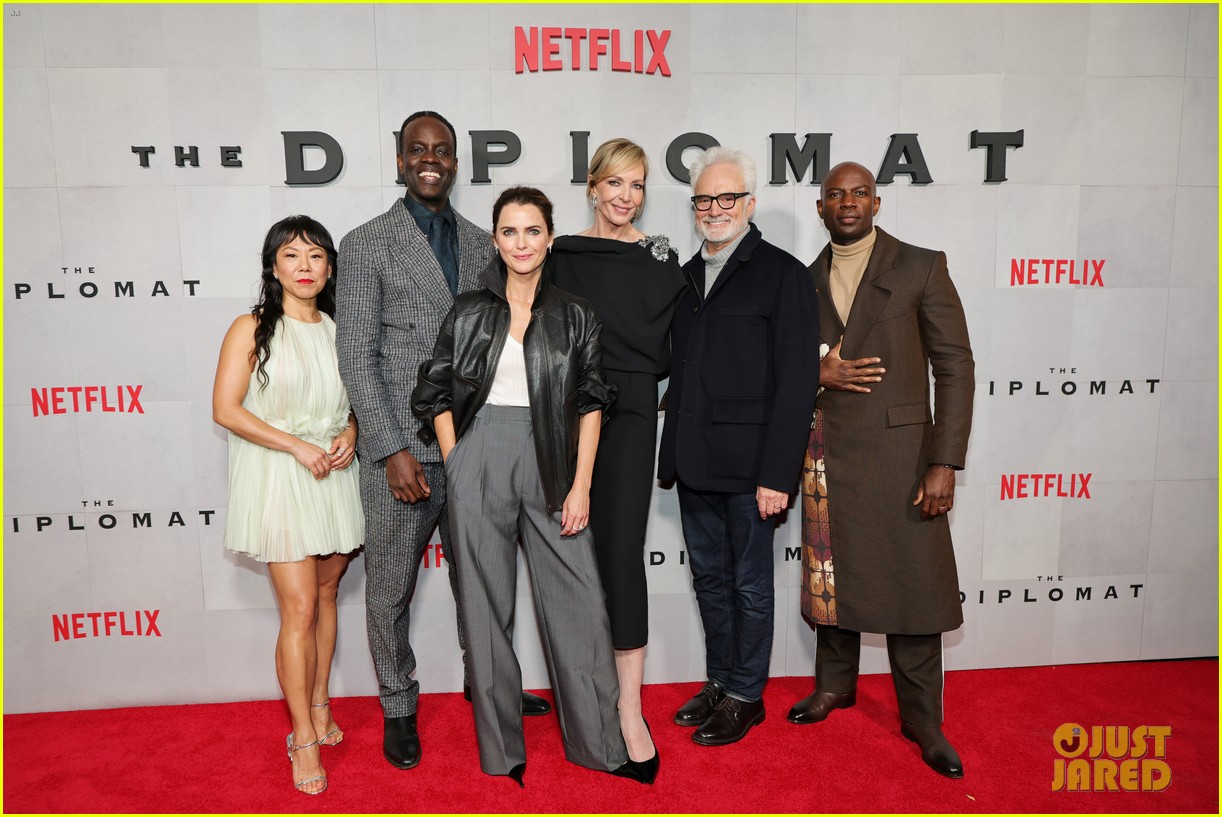 Keri Russell Joined by Longtime Partner Matthew Rhys at 'The Diplomat ...