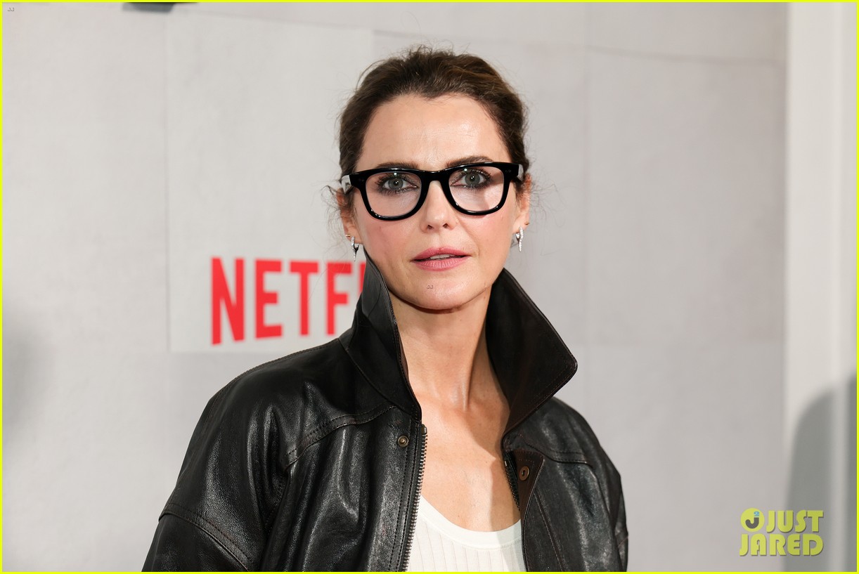 Keri Russell Joined by Longtime Partner Matthew Rhys at 'The Diplomat ...