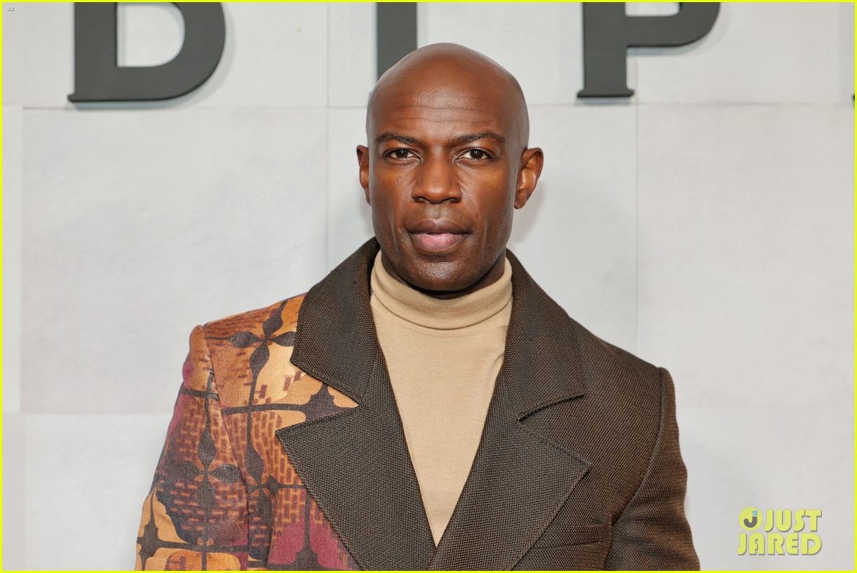 Keri Russell Joined by Longtime Partner Matthew Rhys at 'The Diplomat ...