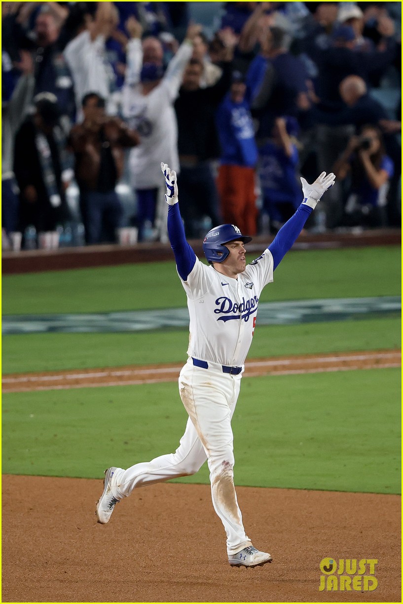 Dodgers Win Game 3 of World Series After 18-Inning Game Lasting Over 6. ...