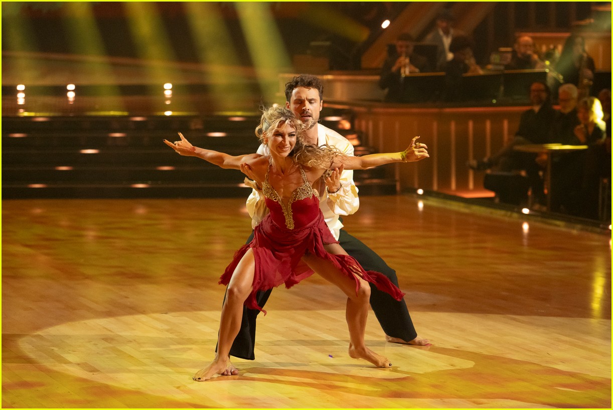 Dylan Efron Dances with Little Sister Olivia, 5, on 'DWTS,' Lands ...