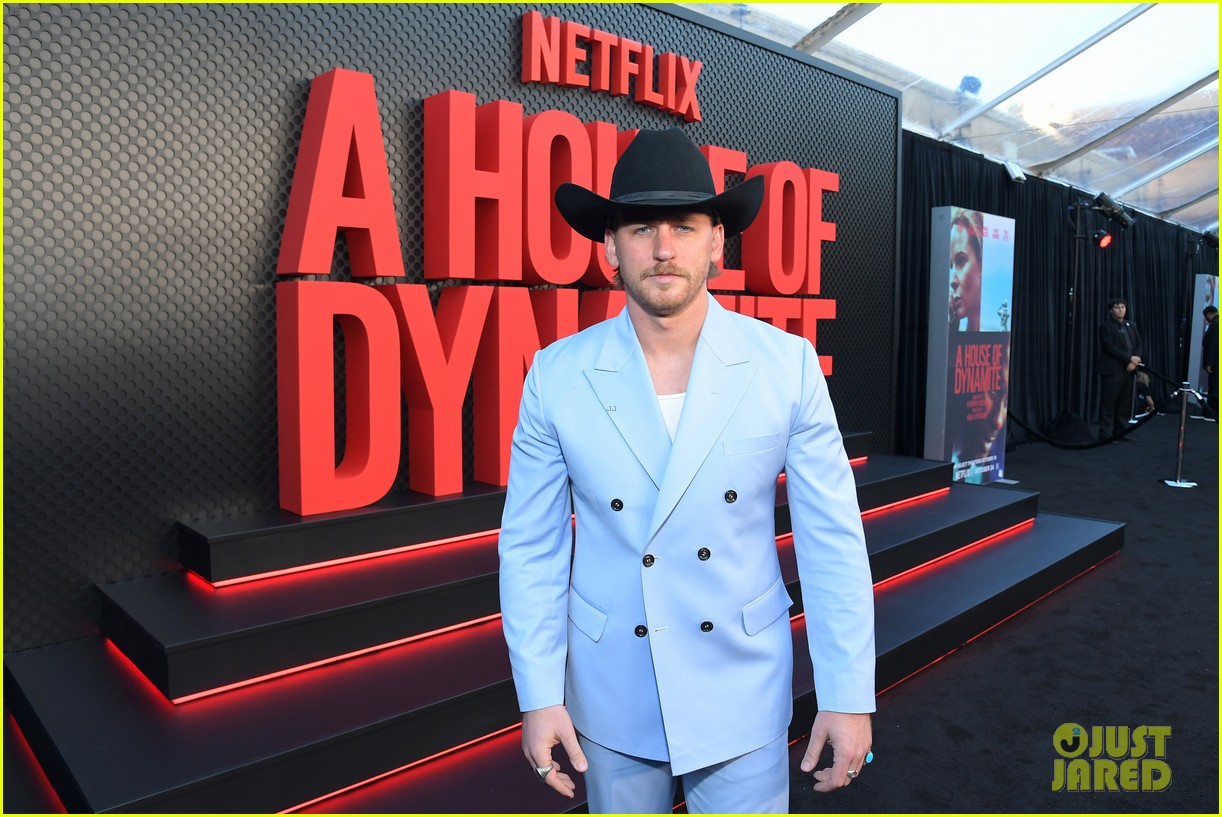 Netflix's 'A House of Dynamite' Cast Comes Together for L.A. Red Carpet ...