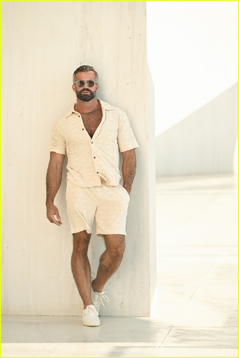 Luke Evans & Jonathan Bennett Vacation Together in Cabo for Luke's BDXY ...