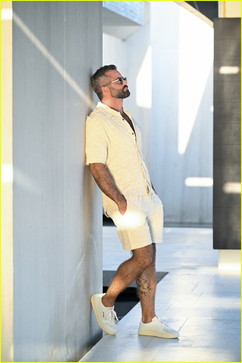 Luke Evans & Jonathan Bennett Vacation Together in Cabo for Luke's BDXY ...