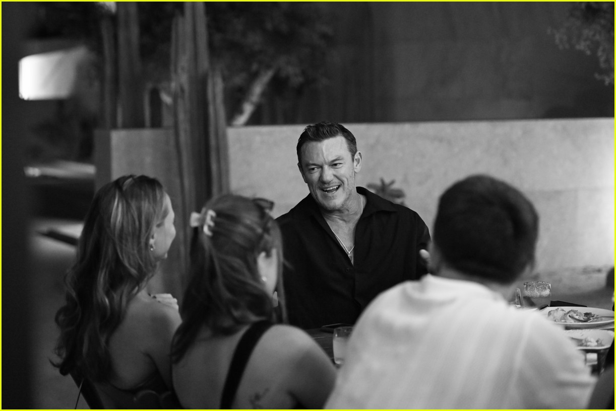 Luke Evans & Jonathan Bennett Vacation Together in Cabo for Luke's BDXY ...