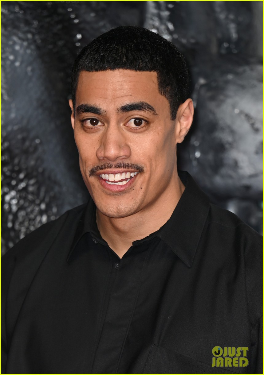 Elle Fanning Joins Co-Star Dimitrius Schuster-Koloamatangi at 'Predator ...