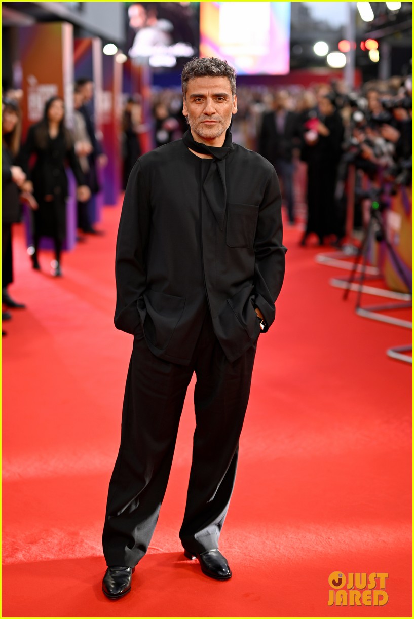 Oscar Isaac, Mia Goth, & Jacob Elordi Premiere 'Frankenstein' at BFI ...