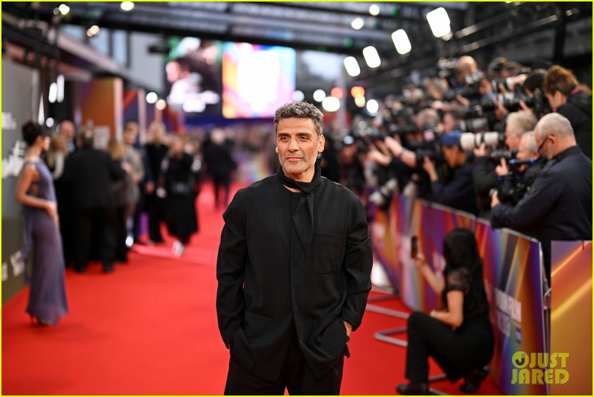 Oscar Isaac, Mia Goth, & Jacob Elordi Premiere 'Frankenstein' at BFI ...