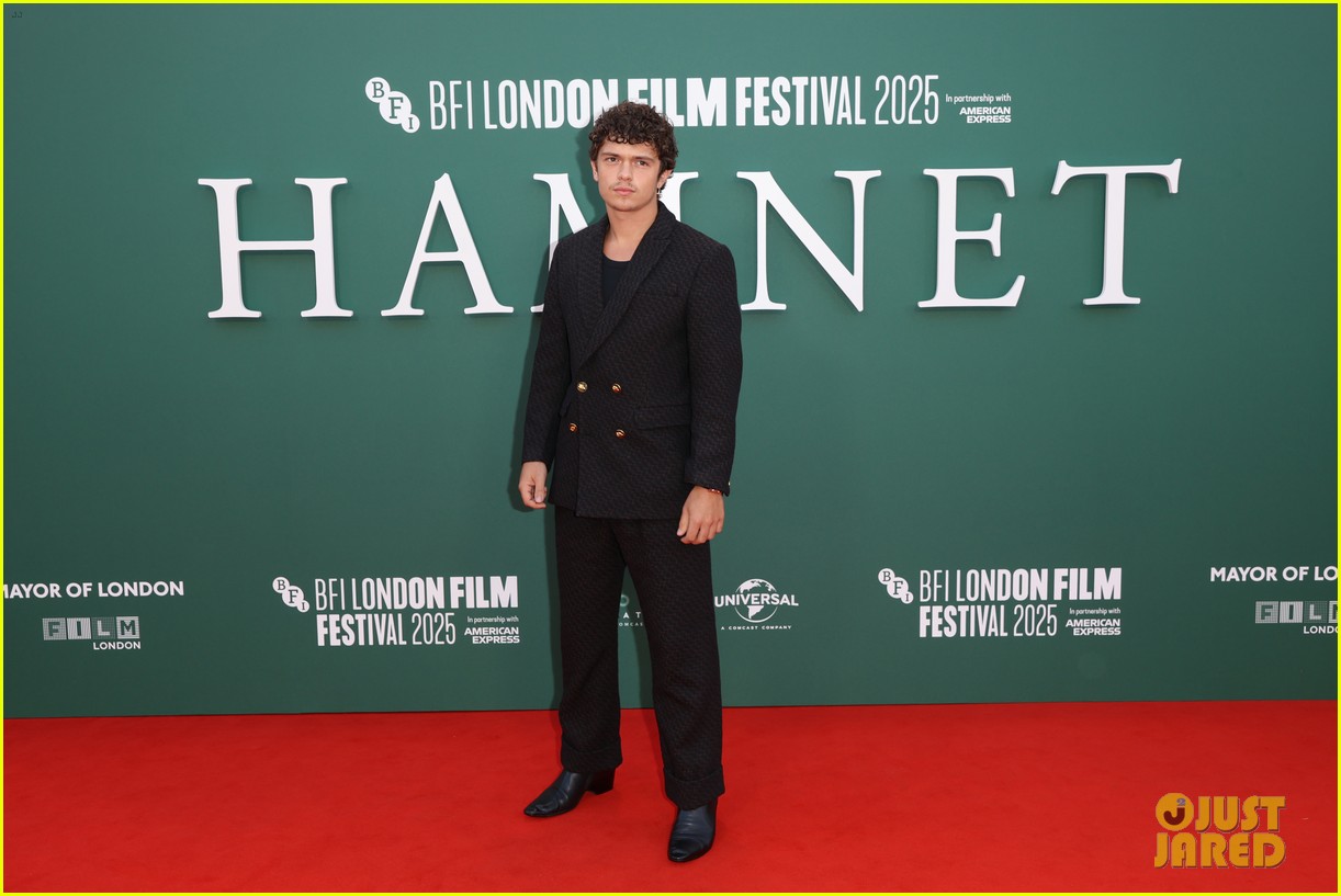 Paul Mescal & Jessie Buckley Premiere 'Hamnet' at BFI London Film ...