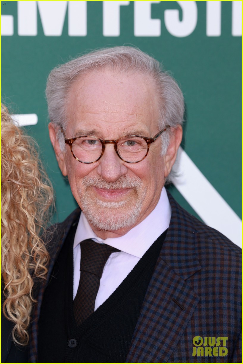 Paul Mescal & Jessie Buckley Premiere 'Hamnet' at BFI London Film ...