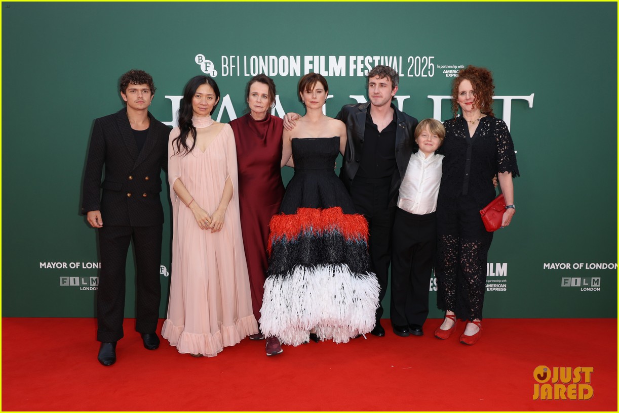Paul Mescal & Jessie Buckley Premiere 'Hamnet' at BFI London Film ...