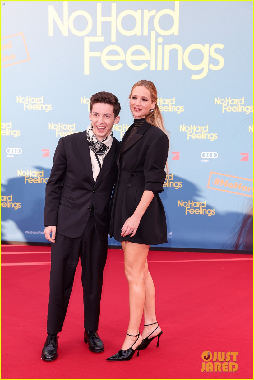 Jennifer Lawrence Supports Former Co-Star Andrew Barth Feldman at ...