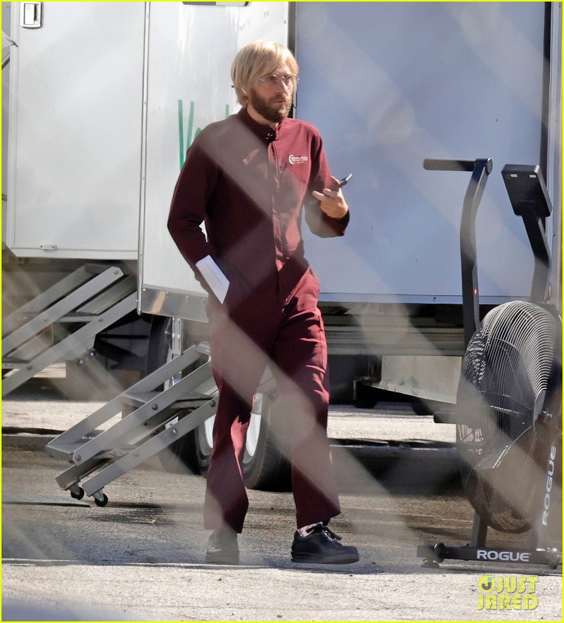 Jonah Hill Looks Almost Unrecognizable Filming For His Movie 'Cut Off ...