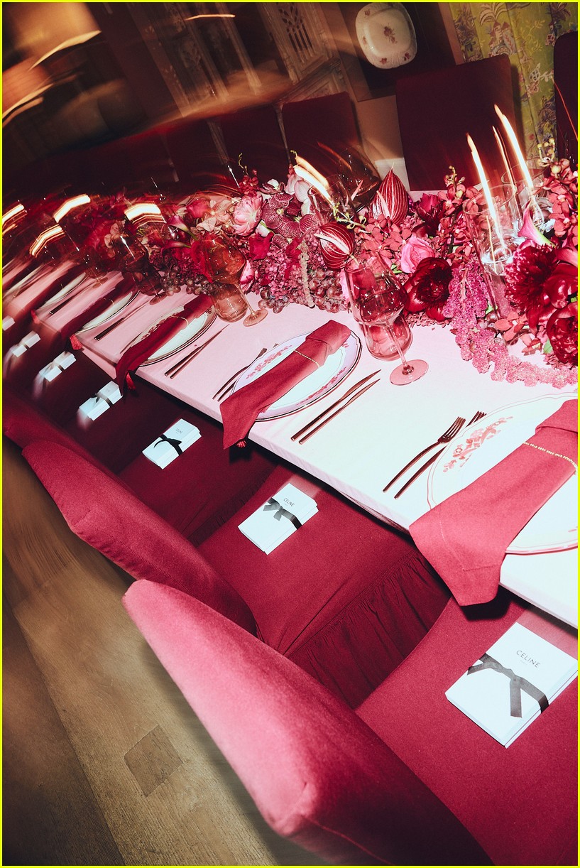 Kim Kardashian & Amy Schumer Recreate Their Iconic Red Carpet Moment at ...