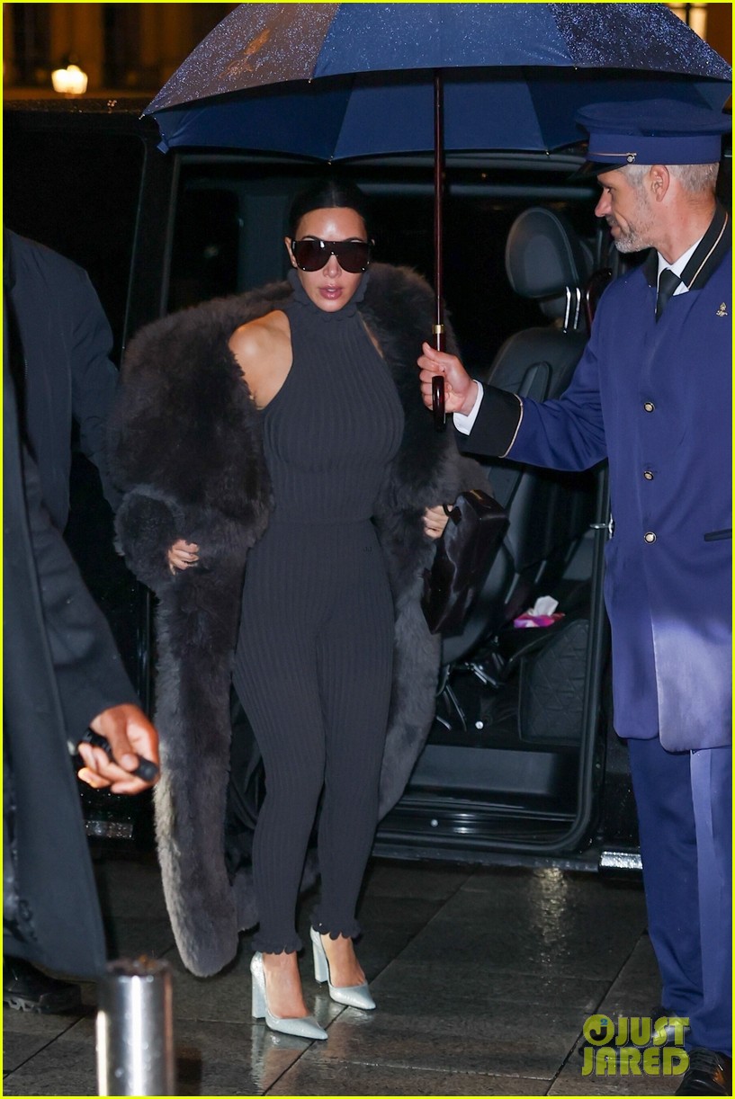 Kim Kardashian Braves Rainy Weather as She Arrives in Paris for Fashion ...