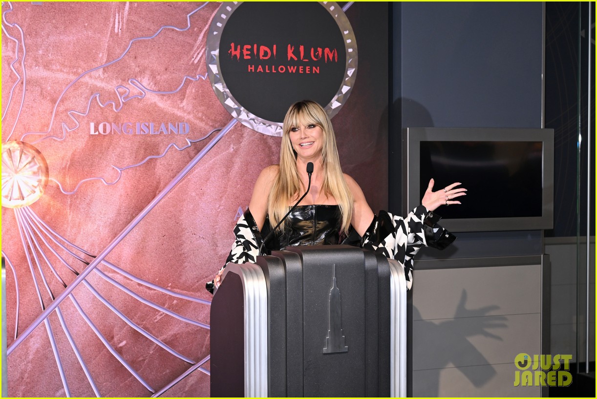 Heidi Klum Went to the Top of the Empire State Building During a Storm ...