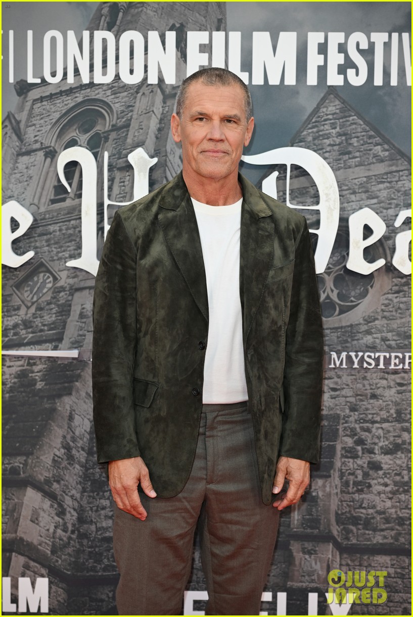 Daniel Craig Joins the Star-Studded 'Knives Out 3' Cast at London Red ...