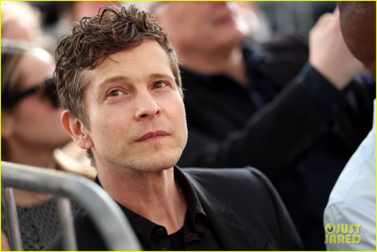 Lauren Graham Gets Support from 'Gilmore Girls' Stars & More at ...