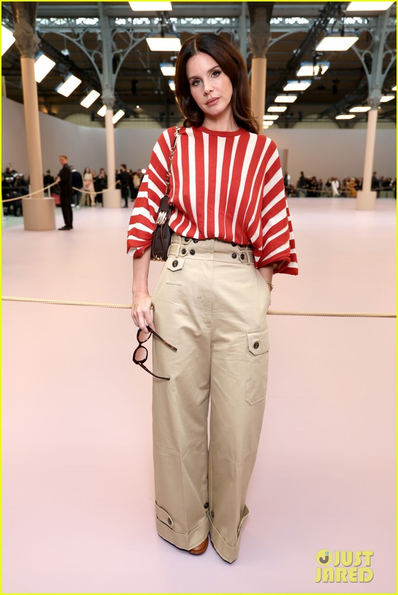 Lana Del Rey & Sister Chuck Grant Attend Zimmermann Fashion Show in ...