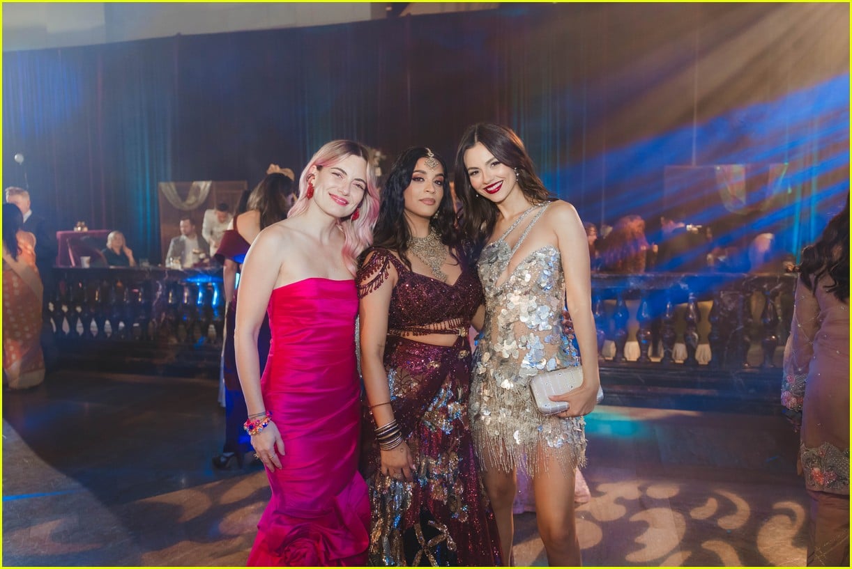 Lilly Singh Hosts Star-Studded ‘Love & Light: A Royal Affair’ Diwali ...