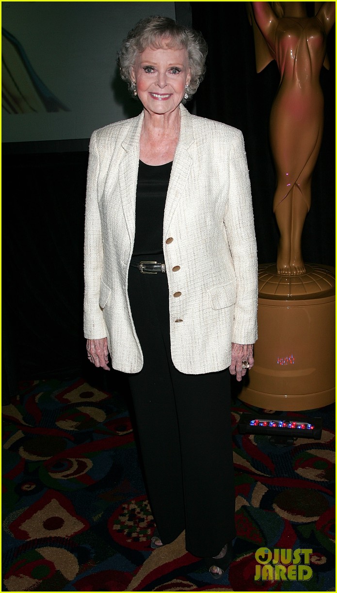 June Lockhart Dead: Beloved 'Lassie' & 'Lost in Space' Actress Passes ...