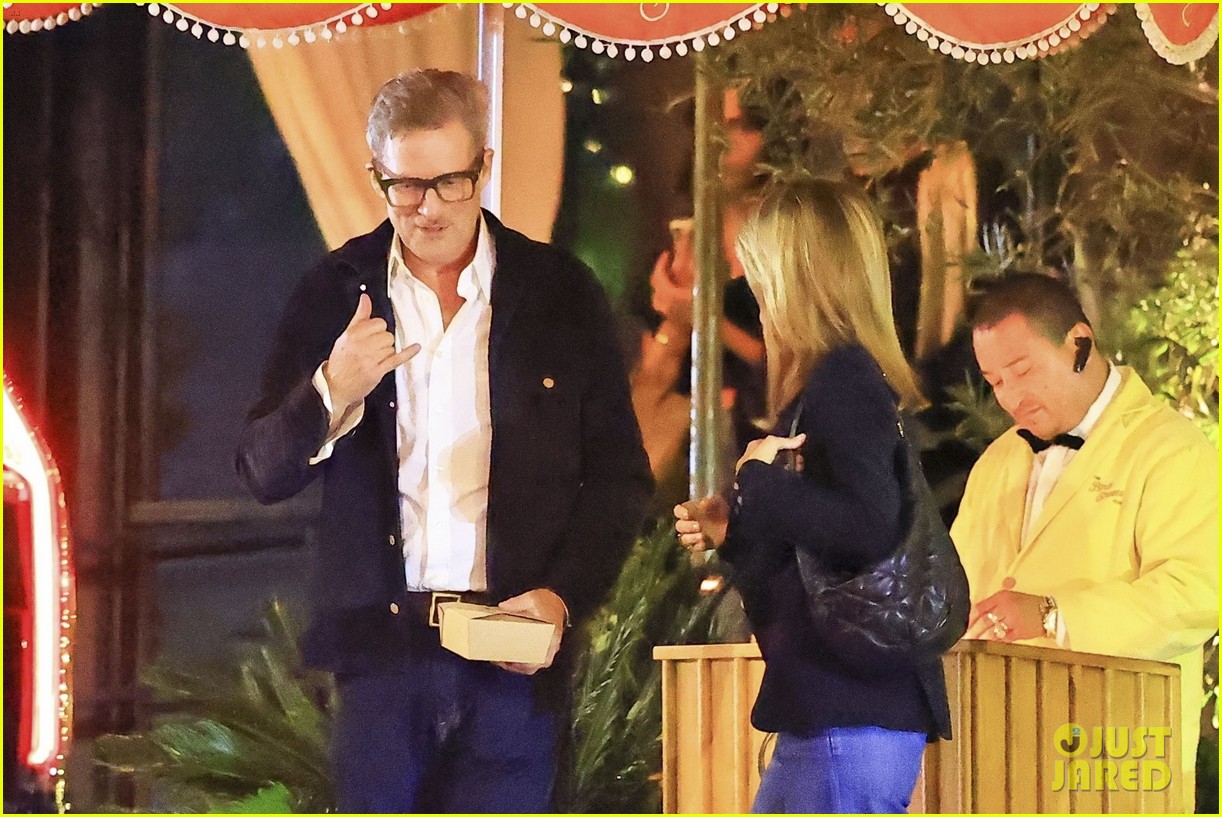 Lori Loughlin Spotted at Dinner with Actor James Tupper Just One Day Before Breakup News: Photo ...