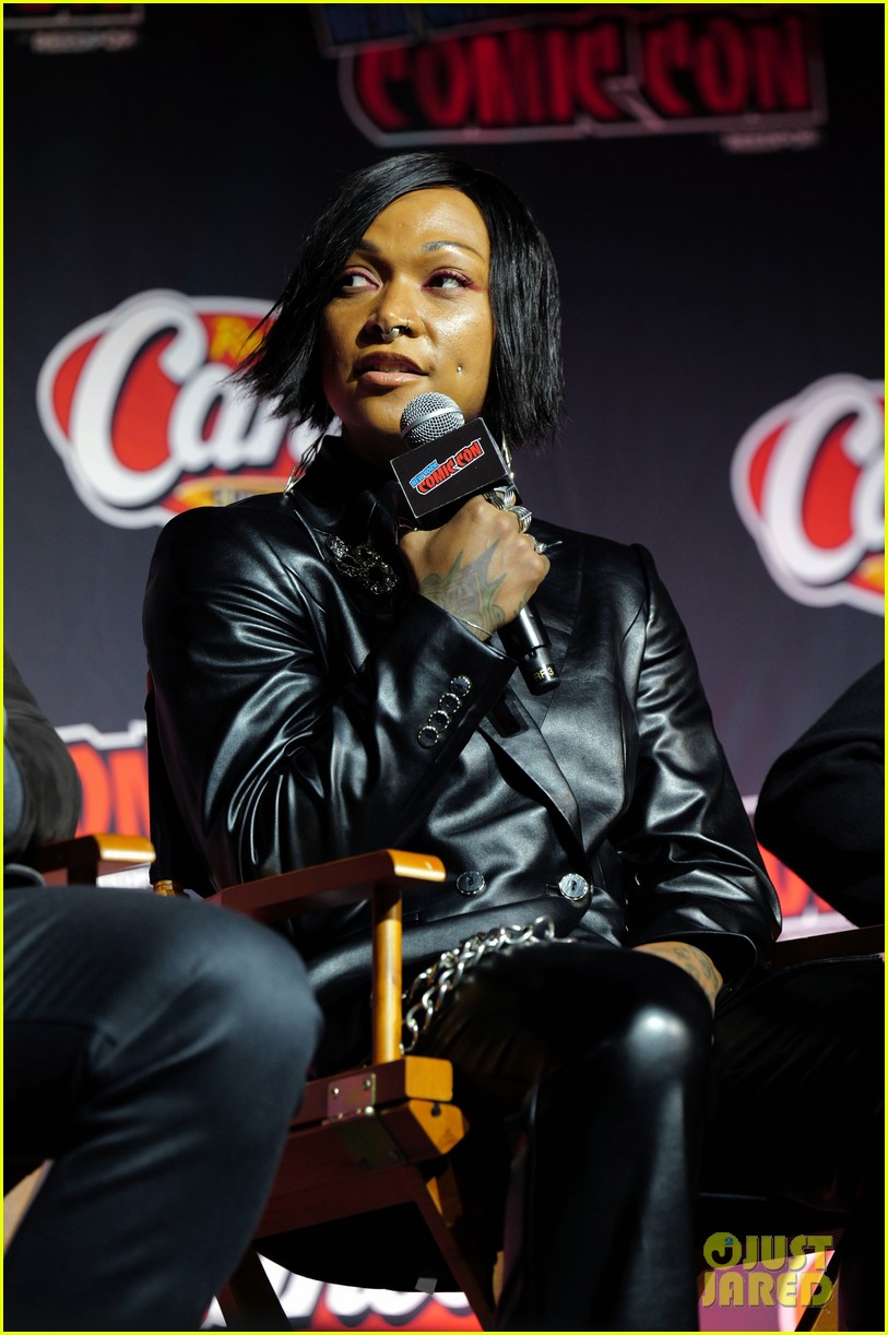 Chris Pratt & Kali Reis Promote New Movie 'Mercy' at New York Comic Con 2025! : Photo 5214427 ...